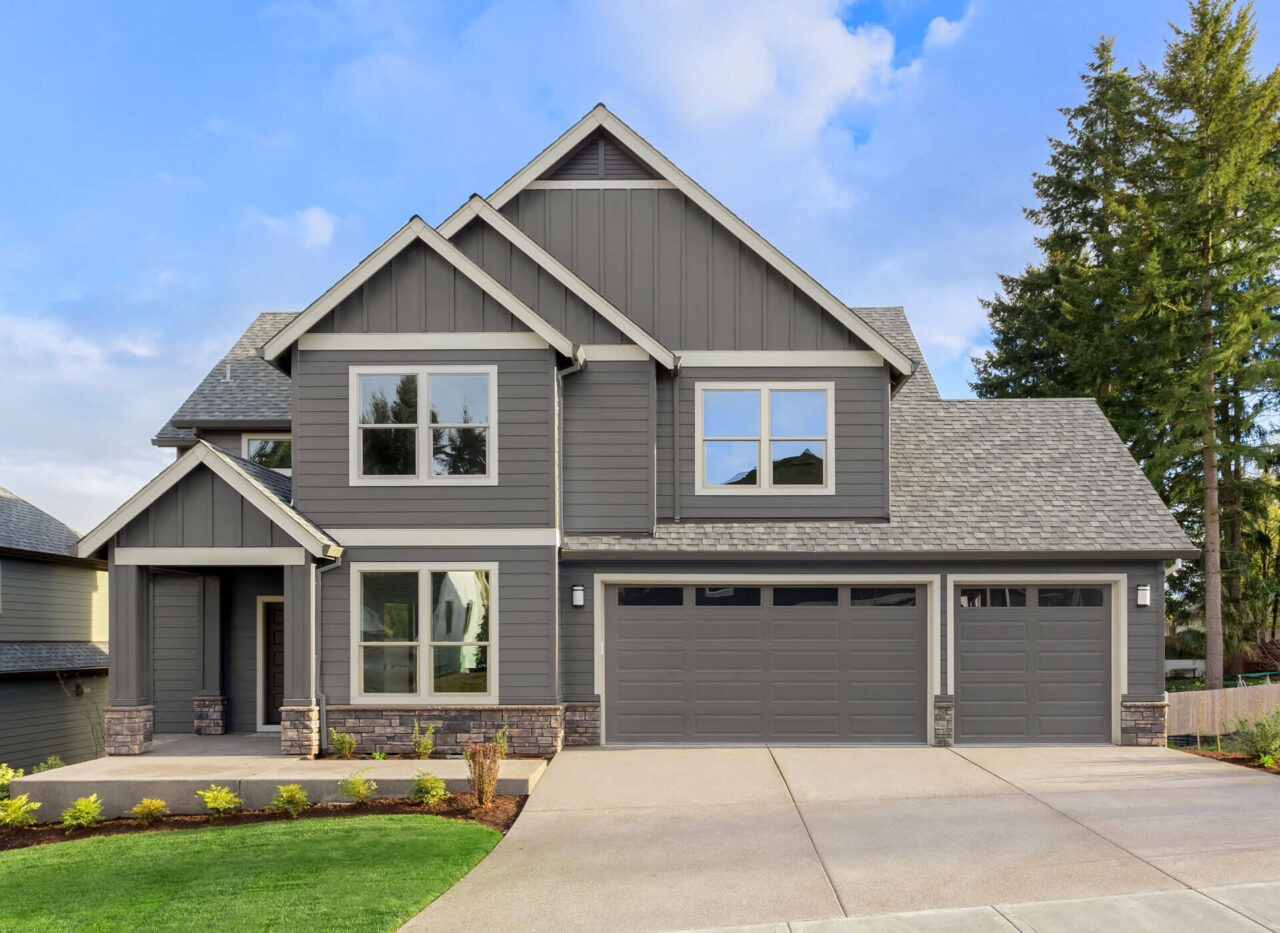 Dutch Lap Siding vs. Traditional Siding: What’s the Difference